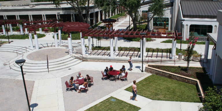 Graduate Programs - Humphreys University